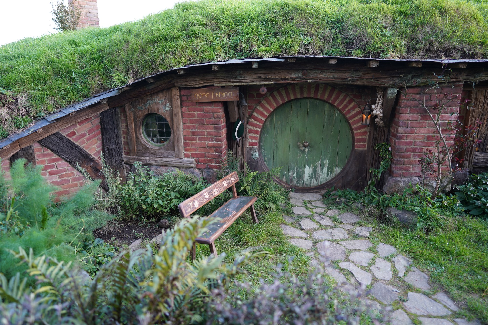 Falls, farmstays and little hobbit doors – The Marvellous Adventures of K&N